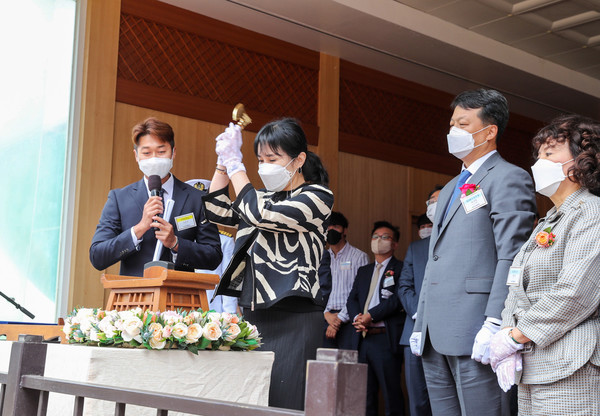 HMM, 해운재건 신호탄…‘HMM Daon(다온)호’ 명명식 개최