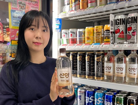 GS25, '선양오크소주' 80만병 판매 돌파..."출시 한 달 만"